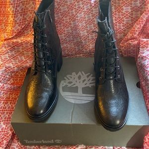 Timberland | Shoes | Timberland Black Beautiful Textured Print Leather ...